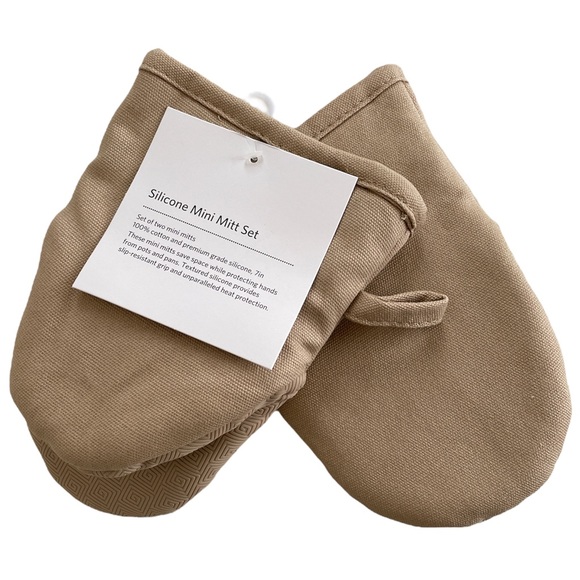 Kitchen | Silicone Mini Mitt Set Beige | Poshmark